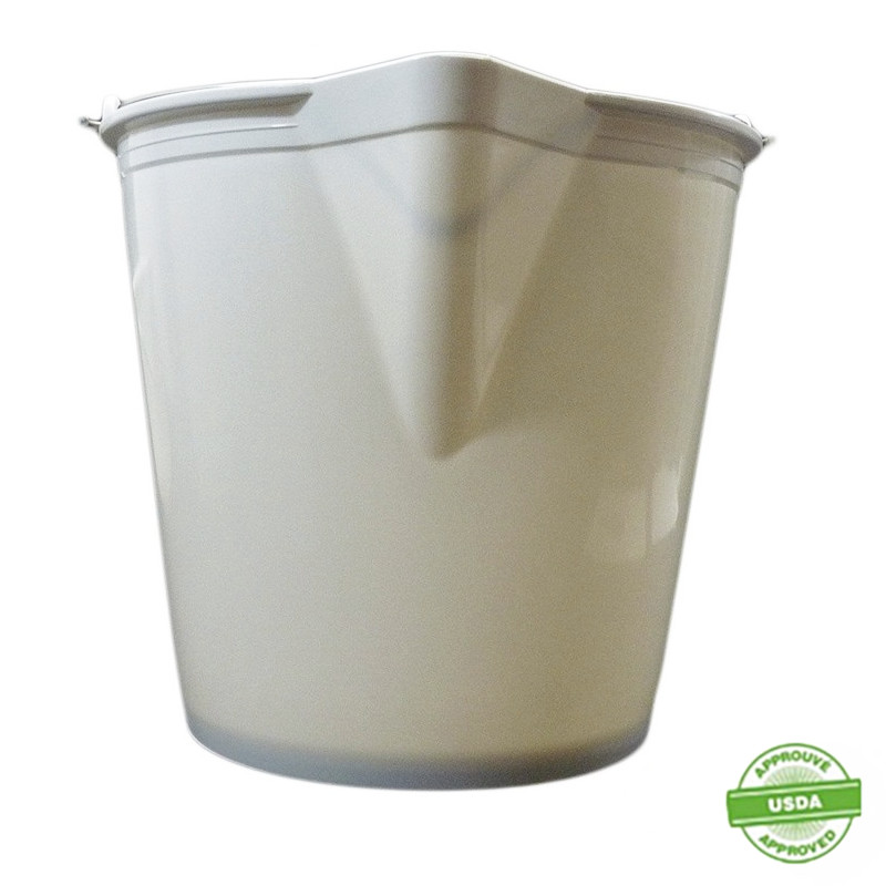 Fromagex Inc. | 17L Pail With Pouring Spout Graduated